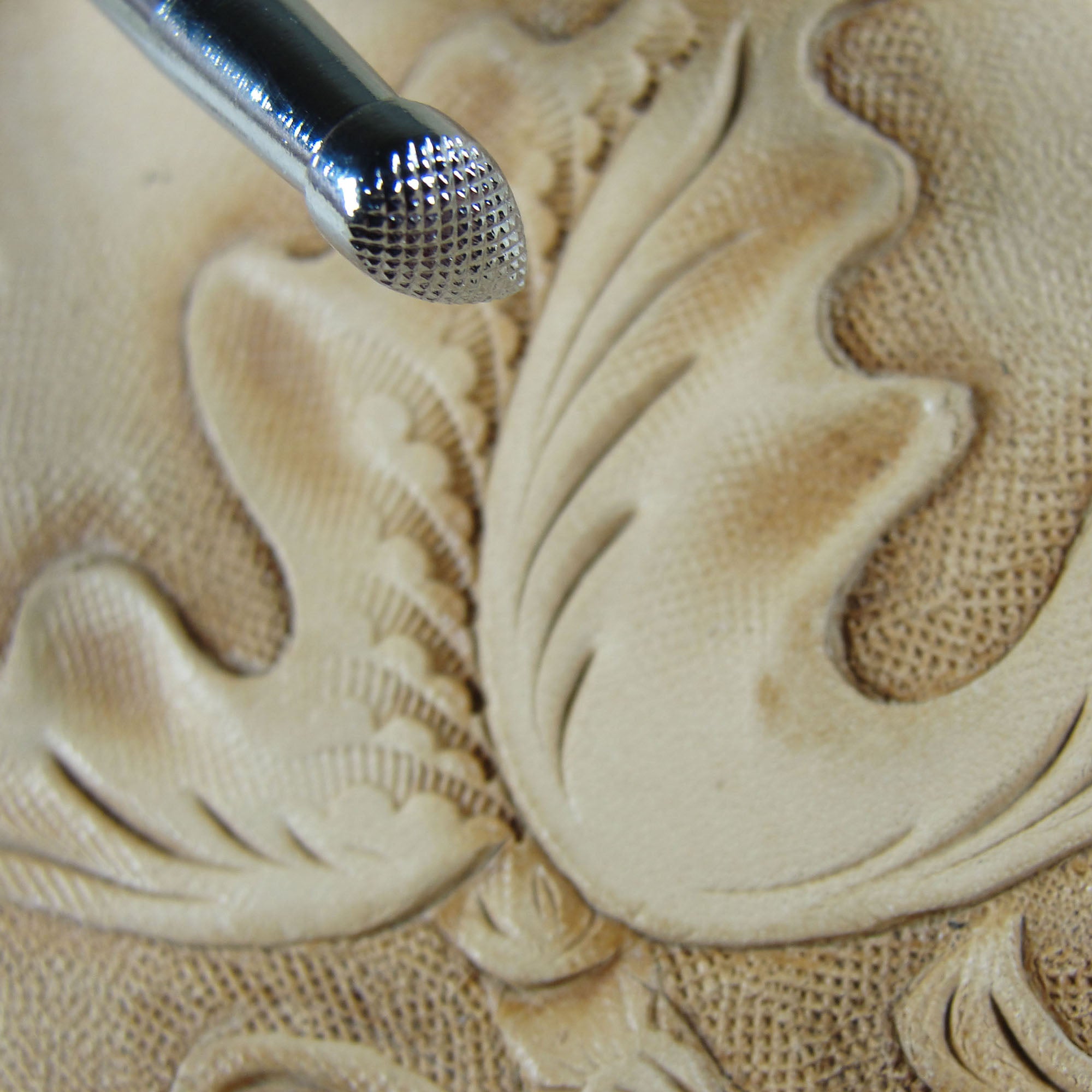 P975 Small Pear Shader Leather Stamping Tool | Pro Leather Carvers