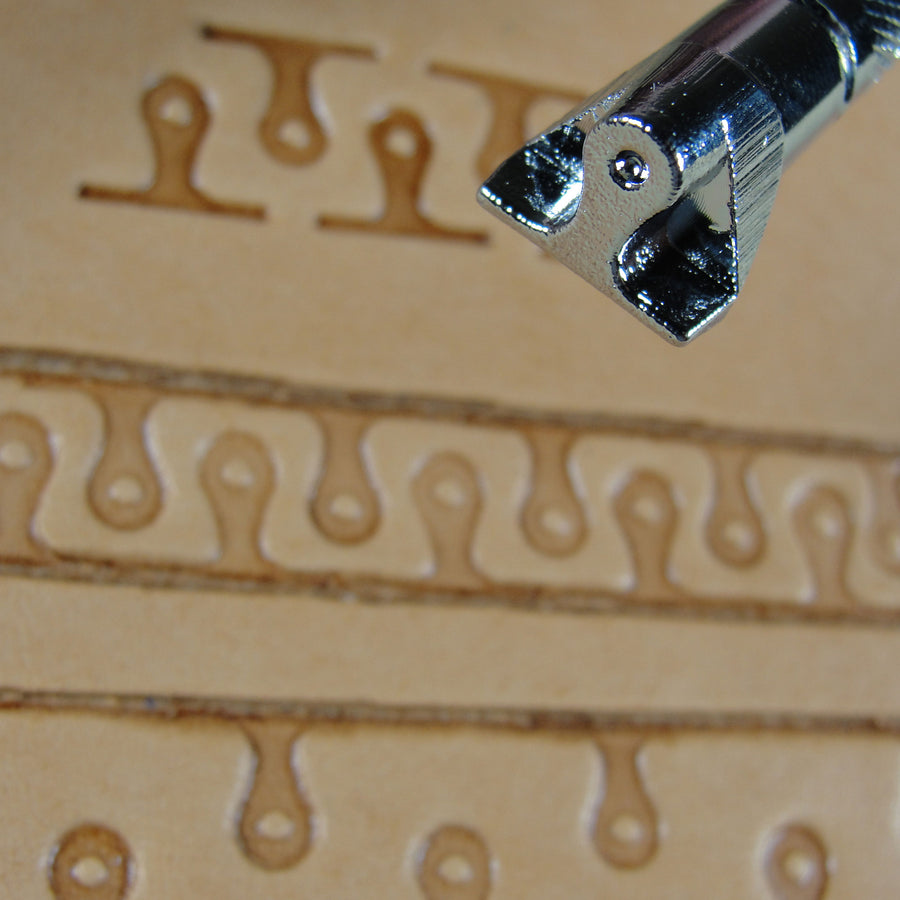 O151 Meandering Border Leather Stamping Tool | Pro Leather Carvers