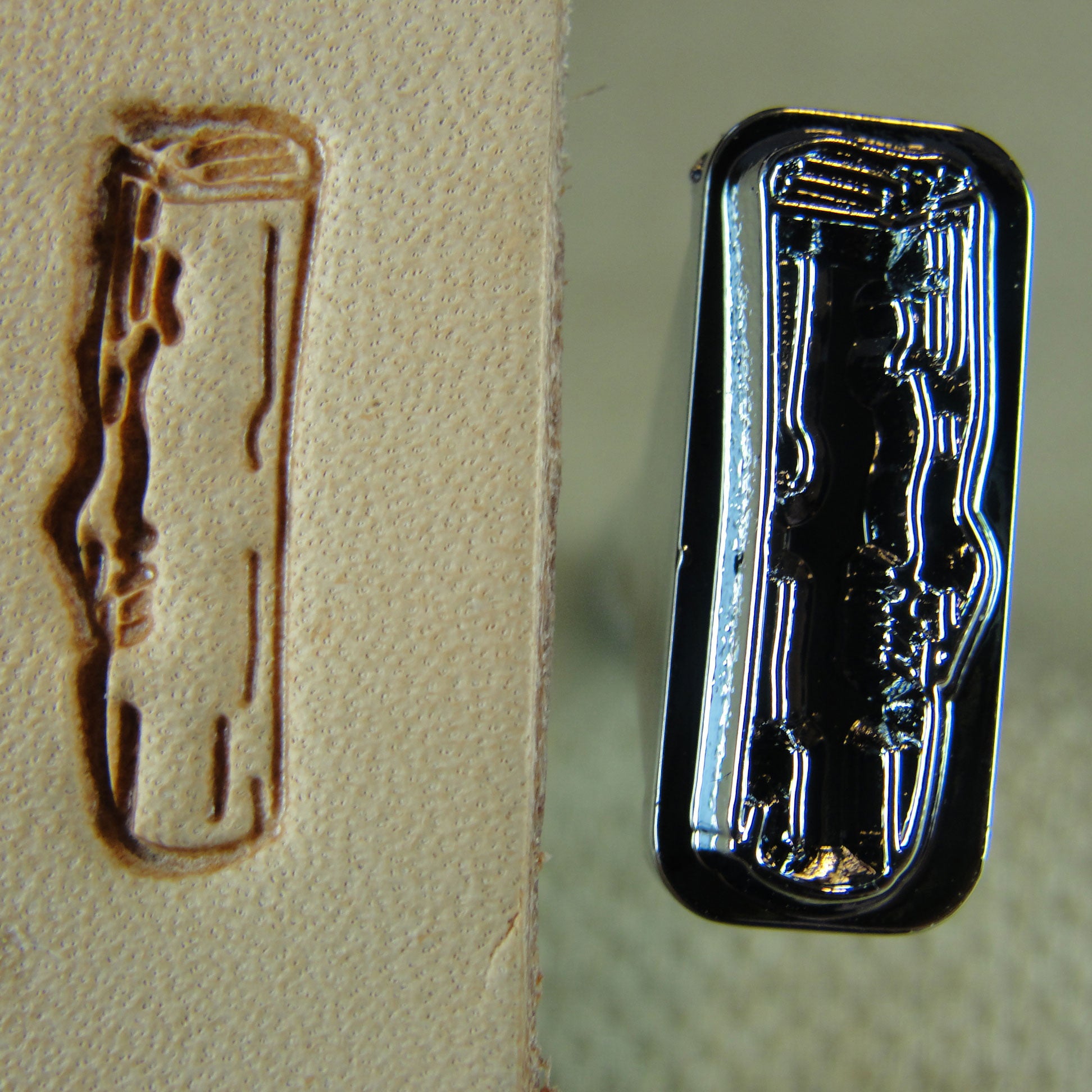 F115 Wood Log / Fence Post Figure Leather Stamp | Pro Leather Carvers